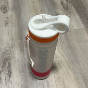Dunkin Donuts | Dining | Nwt 220 Dunkin Donuts 27 Ounce Hydration ...
